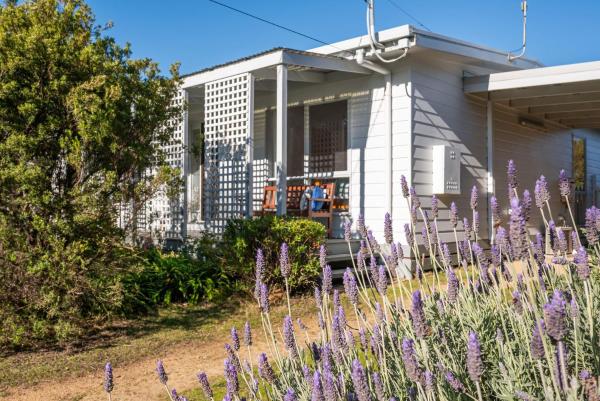 Hilltop Cottage - Beachside Escape - Sorrento