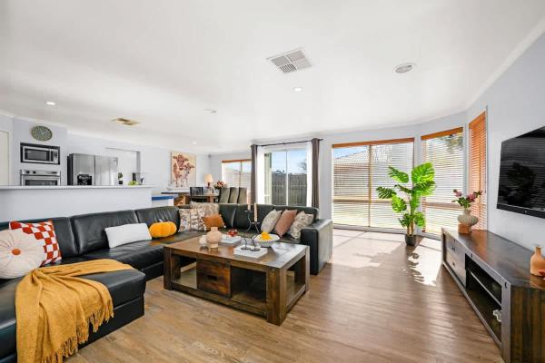 Spacious 4br 2bath Family Home Near Casey Central - Lyndhurst