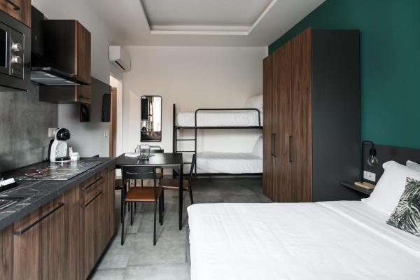 Materdei Rooms - Comfort Vicino Metro - Napoli