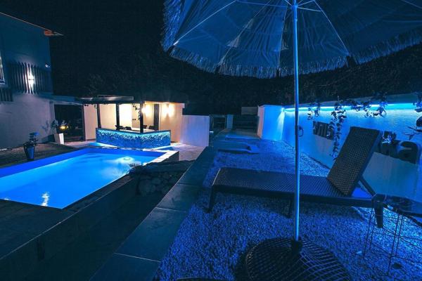 Modern Mountain Villa House With Private Pool, Jacuzzi & Sauna - Sarajevo Trebevic - 塞拉耶佛