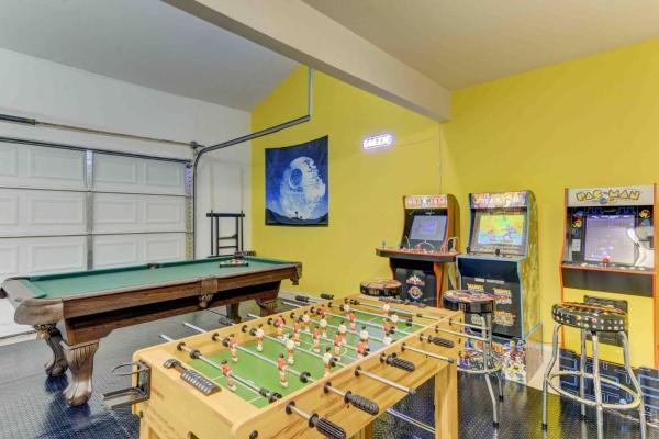 Arcade Game Room, 2 King Beds, Ev Chargers - Henderson, NV