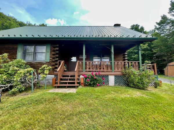 Fire Pit, Bbq & Sprawling Lawn Elk Point Cabin - Livingston Manor