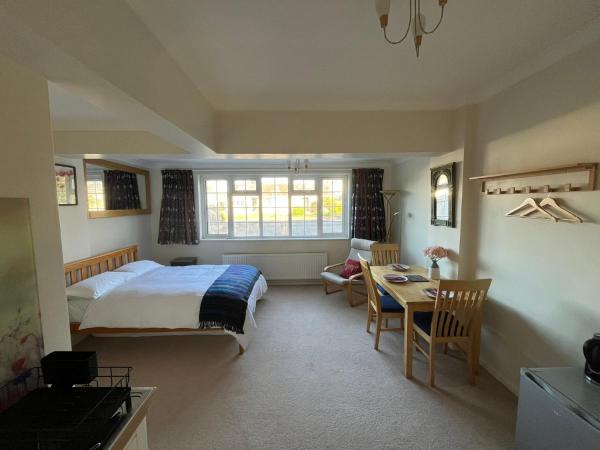 The Bunting - Sevenoaks