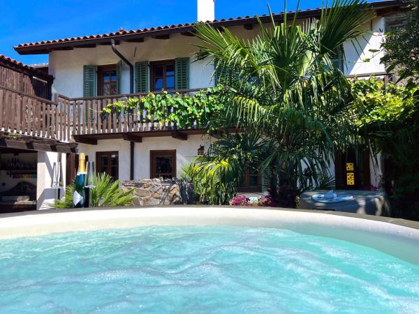 Historic Wine-stone House - Slap