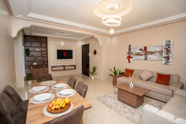 Spacieux & Charmant - Marina, Plage Et Corniche - 2 Chambres, 2 Salles De Bain - Wifi, Ac, Iptv - Tangier