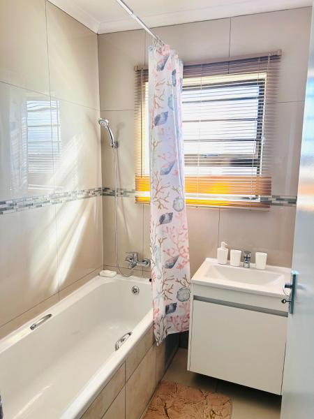 Dubai Guest House - Soshanguve
