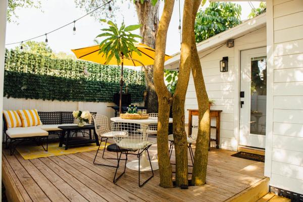 Near Anna Maria, Lecom & Imgrenovatedfenced Yard - Bradenton, FL