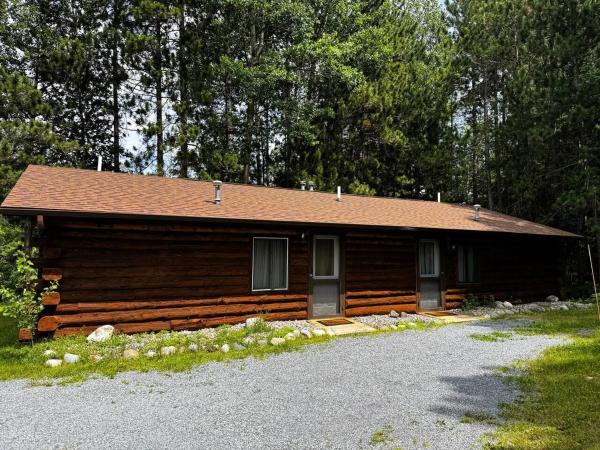Riverfront Cabin 8 - Bewabic State Park, Crystal Falls