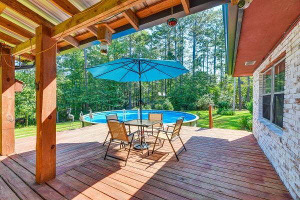 Pool And Deck Pond-view Getaway In Newnan! - Lake Margaret, Newnan