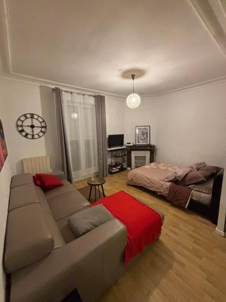 Cozy Studio In Charming Residence - ベルサイユ