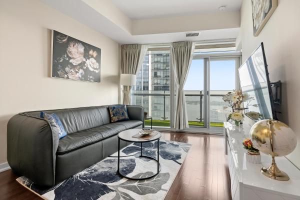 Luxury Lakeview Near Scotiabank Arena With Parking - Toronto