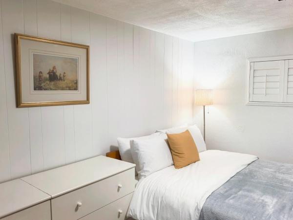 Private Cozy 2bdrm Sleep5pp Metrotown! Free Parking! Self Check-in! - Burnaby