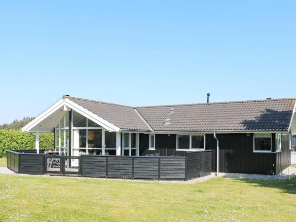 8 Person Holiday Home In Hadsund - Danemark