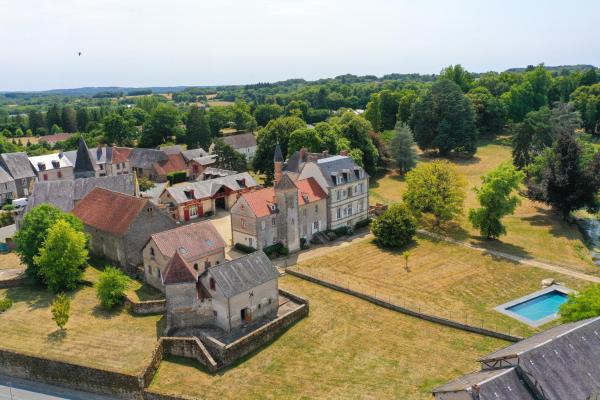 Domaine Les Malaitries - Château De La Chapelle Baloue - Creuse