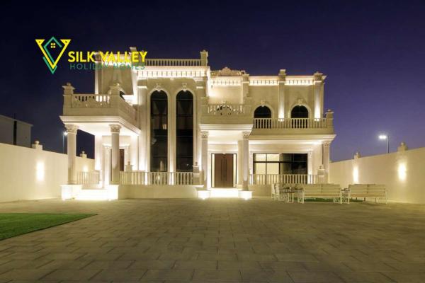 Massive 6b+maid's Villa With Luxury Amenities - Abu Dhabi