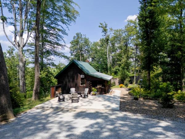 Honey Bear Cabin - Berlin, OH