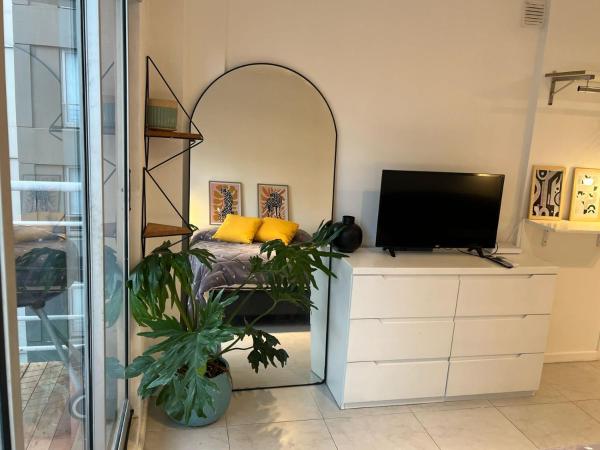 Monoambiente En Palermo Cerca Rural, Edificio Moderno Para 2 O 3 Huespedes - Buenos Aires