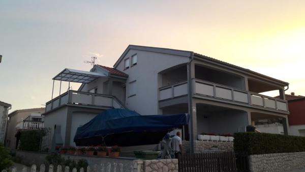 Apartmani Na Valovima - Vir