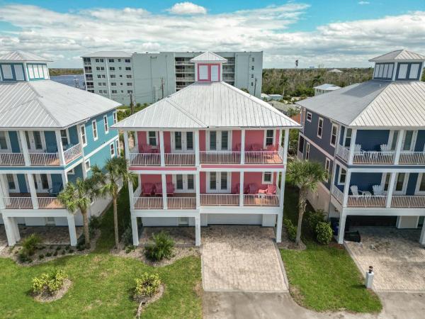Pink Flamingo - Fort Myers Beach, FL