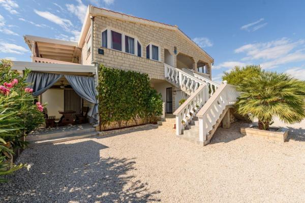 Apartments Trk - Vir