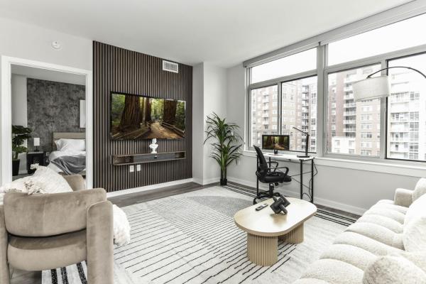 Comfy 2br Oasis With Scenic Rooftop & Gym - Arlington, VA