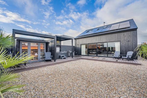 The Beach Hideaway - Lancing - Brighton