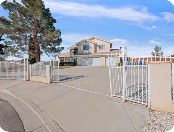 Resort Style House - Apple Valley, CA