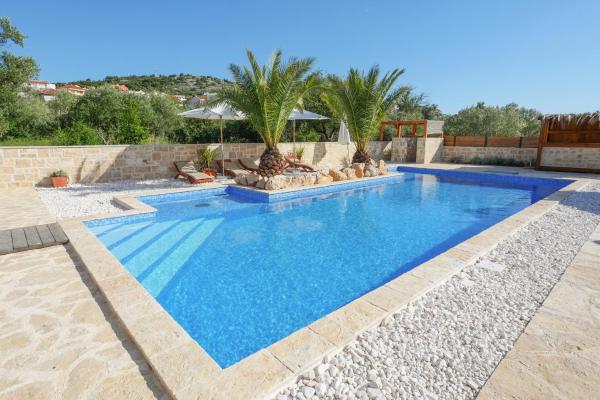 Luxurious Penthouse With A Swimming Pool Near Slanica Beach Id 114 - Betina