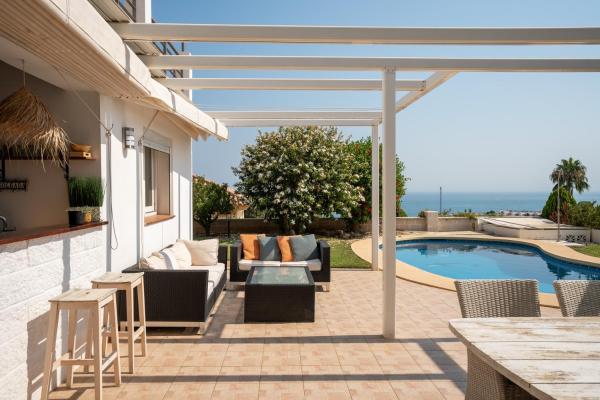 Spacious 3br Villa With Private Pool And Sea Views - Fuengirola