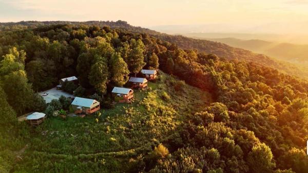 Hummingbird Cabin With A Private Hot Tub - Alabama