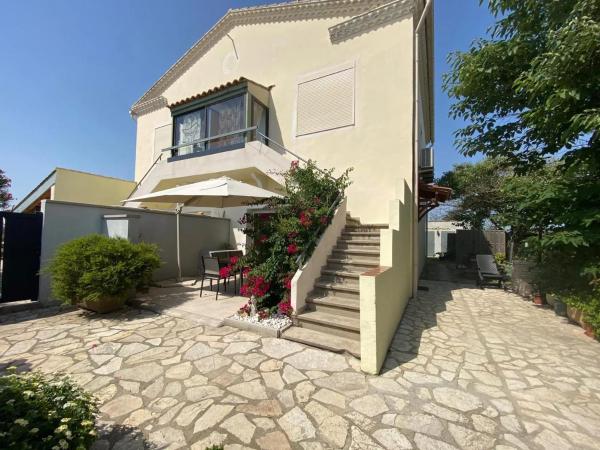 Appartement Confortable à Aigues-mortes De 60 M² - Aigues-Mortes