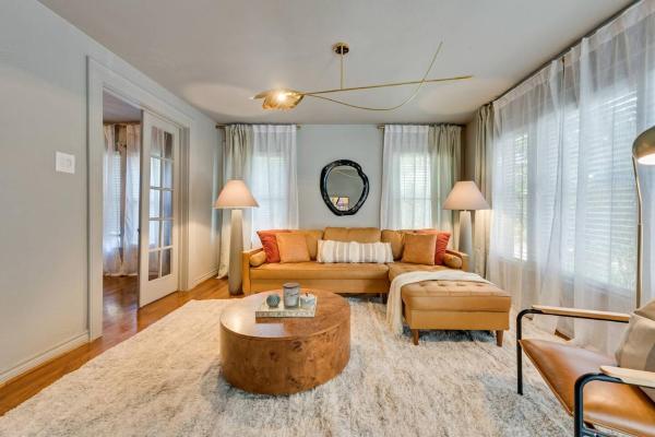 Cozy 1br Extended Stay Steps To Santa Fe Trail - Dallas, TX