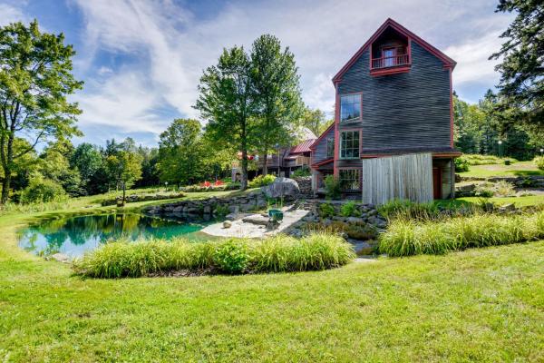10 Mi To Mt Snow! Grand Estate Built To Entertain - Wilmington, VT