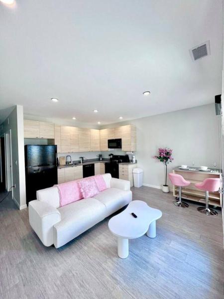 The Pink Pearl - Ankeny, IA