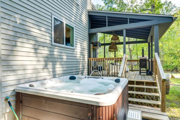 Private Yard, Playset Family Home In Penn Estates - Red Rock, East Stroudsburg