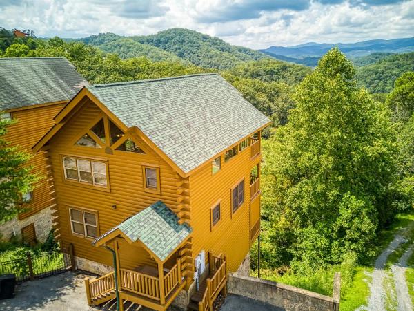 Awesome Views - Pigeon Forge, TN