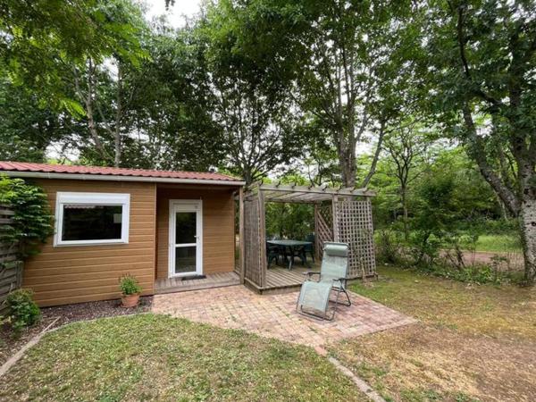 Chalet Cosy Avec Terrasse Pour 2 à Tessoualle - Api-1-52-733 - Cholet