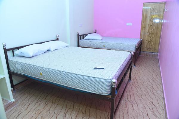 Sivagini Rooms - Girivalam Tiruvannamalai, Near Main Temple - Tiruvannamalai