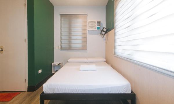 Maine Residences Leveriza By Reddoorz - Gran Manila