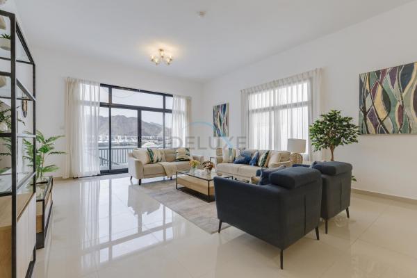 Coastal Escape With Private Pool, Breathtaking Sea And Mountain Views, Near Al Aqah Beach - Al Dana Island, Fujairah By Deluxe Holiday Homes - Ras Al-Khaimah