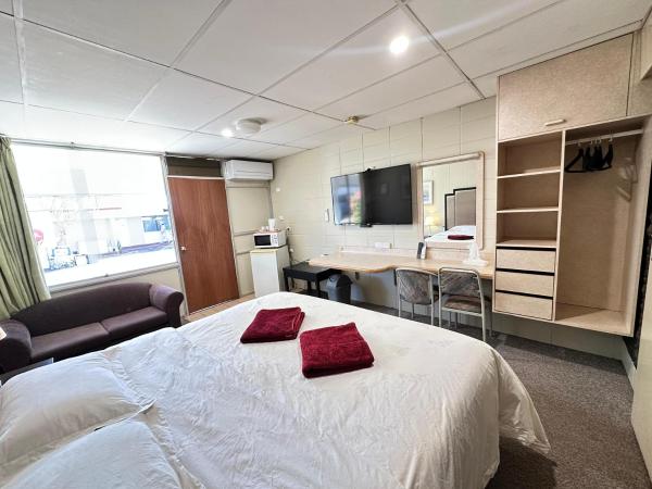 Inland Oasis Motel - Mount Isa