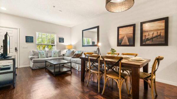 Upstay Modern 3br Townhome With Pool Near Disney - United States