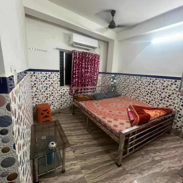 Tara Laxmi Bhavan - Tarapith