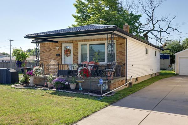 Large Private Yard Home 14 Mi To Niagara Falls! - Buffalo, NY