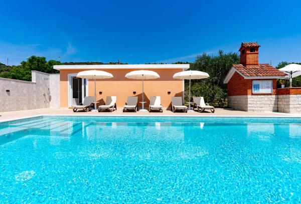 Apartments Foric Rab With Heated Pool, Sauna & Gym - Rab