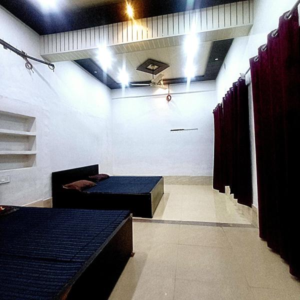 Chaudhary Home Stay - Mathura