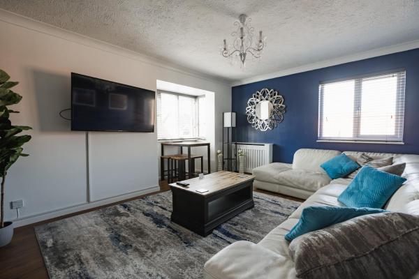 Hullidays - 'Old School Penthouse' Trinity Square - Hull