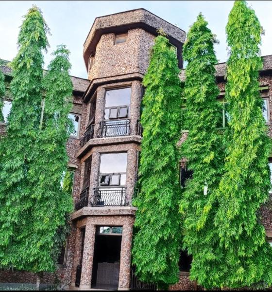 Discovery Courts Hotel - Uganda