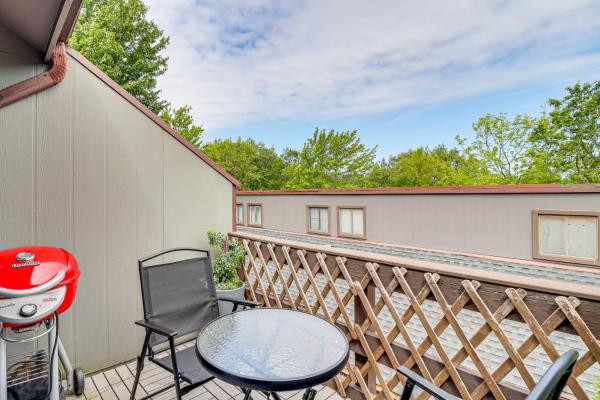 Modern Mountain Escape In Poconos Walk To Slopes! - Kalahari Indoor Waterpark, Pocono Manor