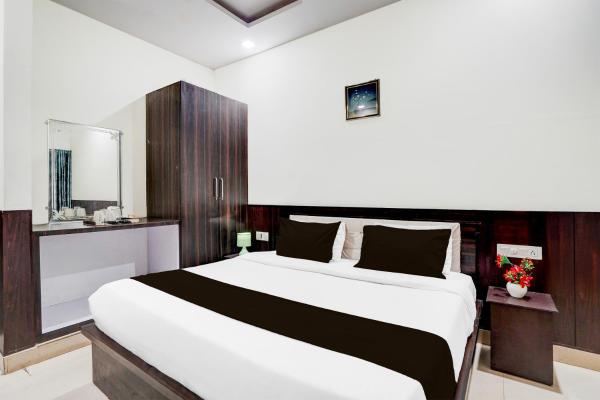 Super Townhouse Faizabad Road Opp Bbd University - Lucknow